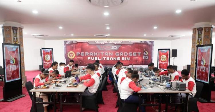 Keren, Papua Muda Inspiratif Bakal Luncurkan Brand Handphone Dan Laptop