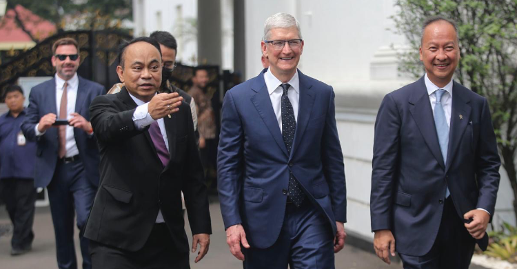 Ketemu Jokowi Di Istana, Bos Apple Kaji Bangun Pabrik Di Indonesia