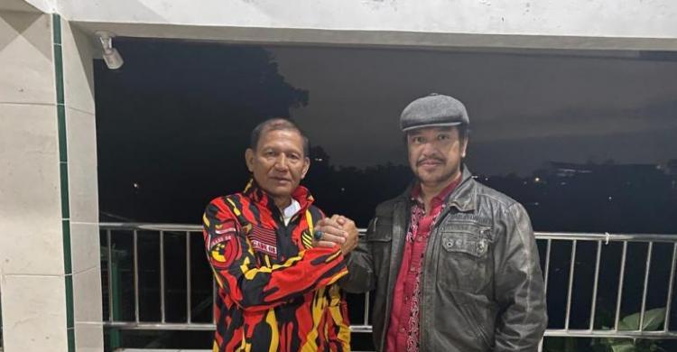 Ketum Brigade 08 Sowan Ke Rumah Eks Kapuspen TNI