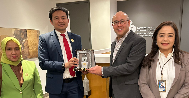 KI Pusat Kaji Integrasi Perlindungan Data Dan Keterbukaan Informasi Di ...