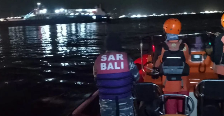 KMP Tunu Pratama Jaya Tenggelam Di Selat Bali, ASDP Kerahkan Armada Evakuasi