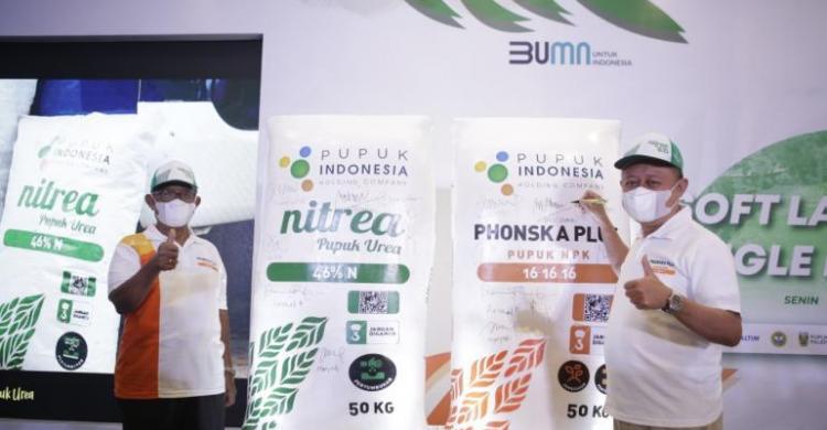 Launching 2 Produk Retail Single Branding Pupuk Indonesia Mudahkan ...