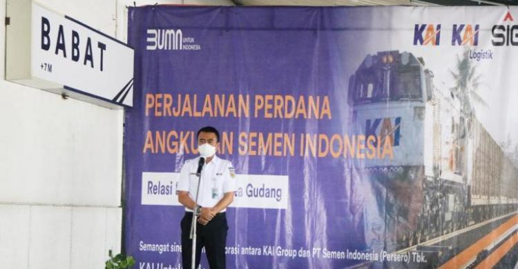 Layani 400 Ton Per Hari KAI Dan Semen Indonesia Luncurkan KA Angkutan Semen