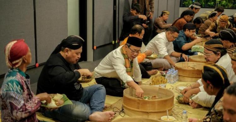 MaxOne Loji Kridanggo Hotel Boyolali Gelar Tradisi Sadranan