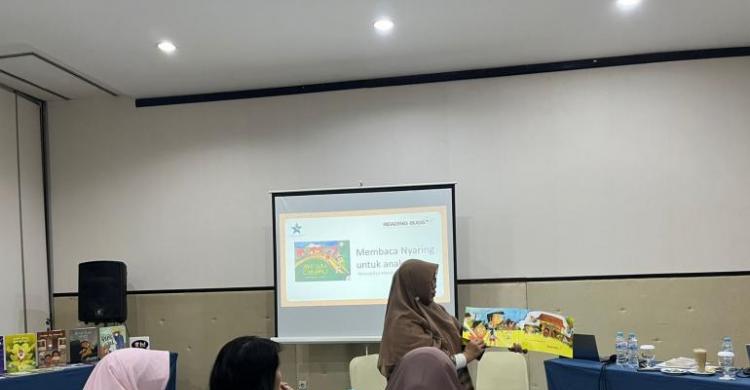 Membaca Nyaring, Upaya Strategis Kembangkan Minat Baca di Masyarakat