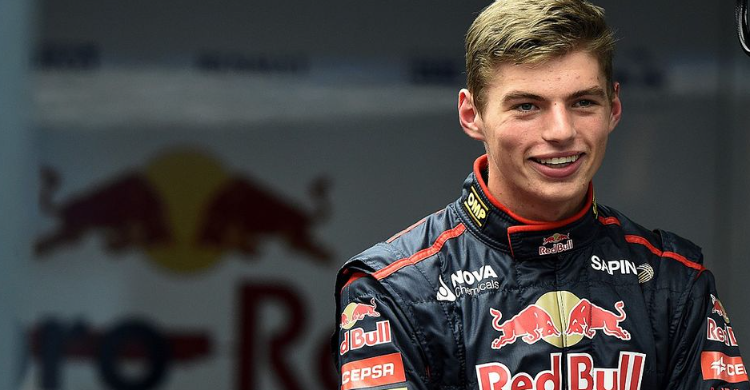Mercedes Gigit Jari Dapatin Max Verstappen