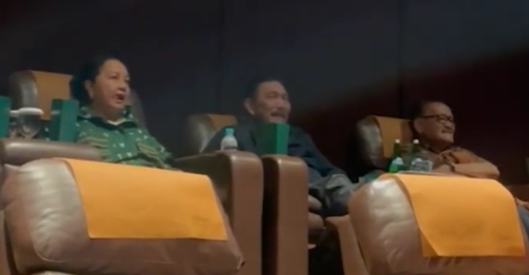 Nonton Film Agak Laen, Luhut Kaget Namanya Disebut
