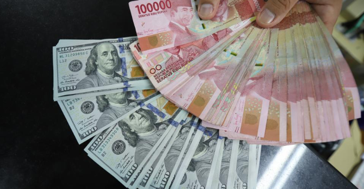 Pagi Ini, Rupiah Melemah Ke Posisi Rp 15.188