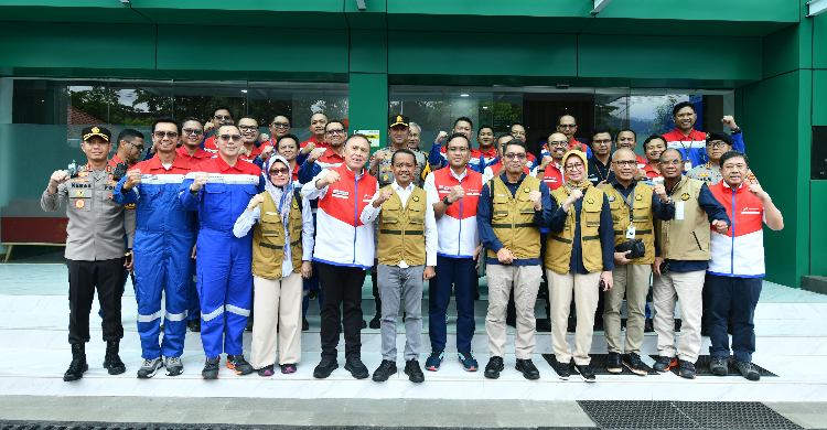Menteri ESDM-Dirut Pertamina Tinjau Terminal BBM Dan LPG Di Banten