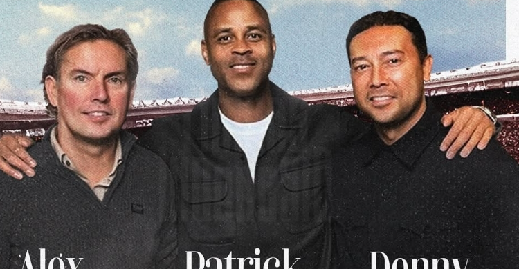 Patrick Kluivert Dan Landzaat Tiba Di Indonesia, Pastoor Menyusul