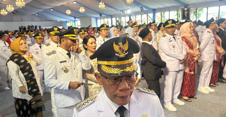 Patuh Instruksi Mega, Masinton Pasaribu Tunda Berangkat Retreat Ke Magelang