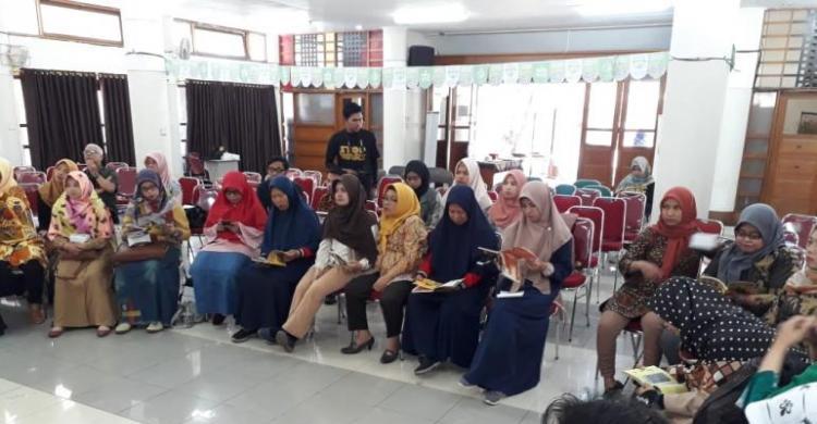 PeaceGen Gelar Pendidikan Perdamaian ke Guru-guru di Jawa Barat
