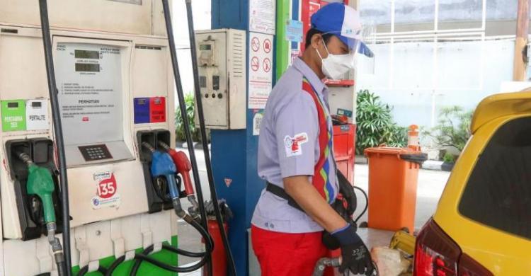 Pembatasan Pembelian Pertalite Dan Solar Ditunda Orang Miskin Tepuk Tangan