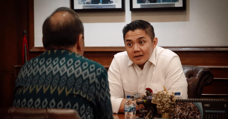 Pengamat Apresiasi Teddy Fokus Kerja Untuk Negara