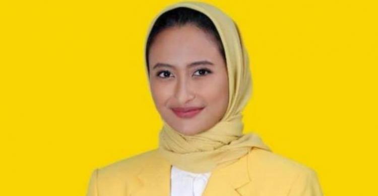 Penghuni Baru Senayan Dyah Roro Esti Widya Putri, Geser Ayah, Minati ...