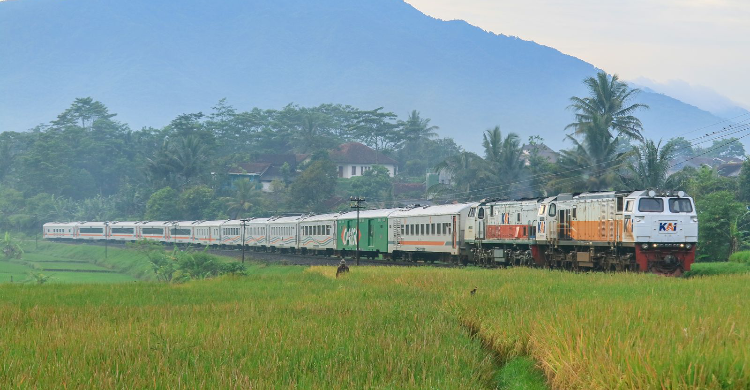Per 1 Juni, 140 Perjalanan KA Jarak Jauh Waktu Tempuhnya Makin Singkat