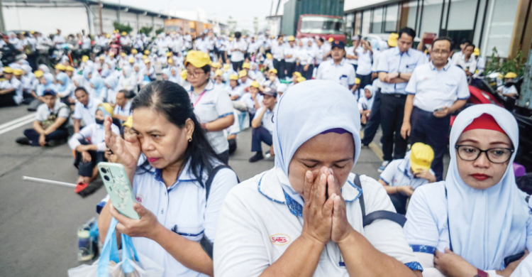 Pesangon Dan THR Belum Jelas Kasian, 10 Ribu Karyawan Sritex Jadi Pengangguran