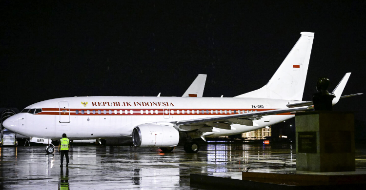 Pesawat Kepresidenan Ganti Warna Hasan Nasbi Belum Dapat Info Biayanya