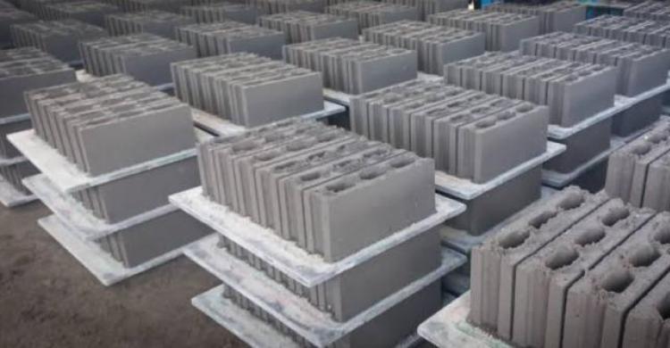 PLN Manfaatkan 2 Ton Limbah PLTU untuk Infrastruktur Publik