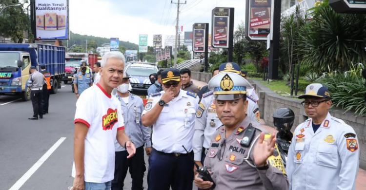Prediksi Pemudik Mulai Ramai Sore Ini Ganjar Cek Kesiapan Layanan Di ...