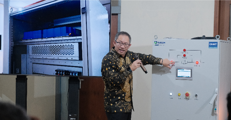 PT CHINT Hibahkan Peralatan Dynamic Voltage Restorer Kepada STEI ITB
