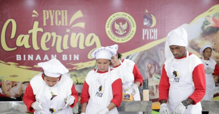 Punya Katering Sendiri PYCH Rangkul Anak Muda Papua Jadi Pengelola