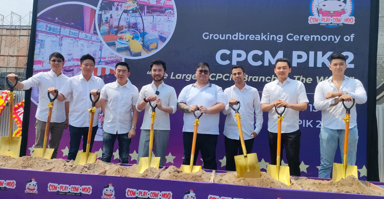 Raffi Dan Rudy Salim Bangun Arcade Game Cow Play Cow Moo Terbesar Di ...