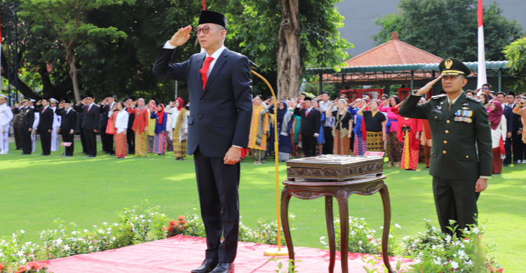 KBRI Bangkok Tampilkan Teks Digital Indonesia Maju Di Menara Baiyoke ...