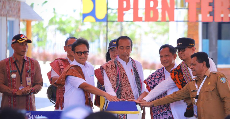 Resmikan 7 Pos Lintas Batas Negara Terpadu, Jokowi: Bukti Pemerataan ...
