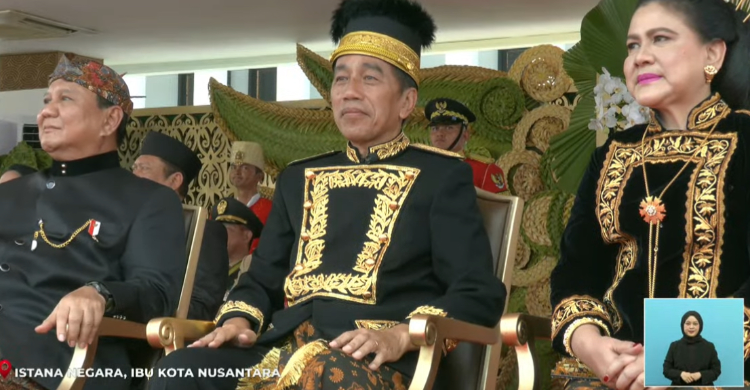 Riwayat Busana Adat Jokowi Dalam Upacara HUT RI, Tahun Ini Pakai Baju Kaltim