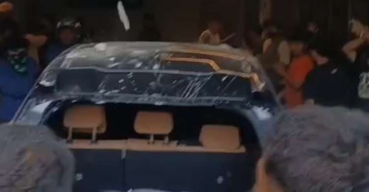 Rumah Anggota DPR Ahmad Sahroni Digeruduk Massa, Isinya Dijarah