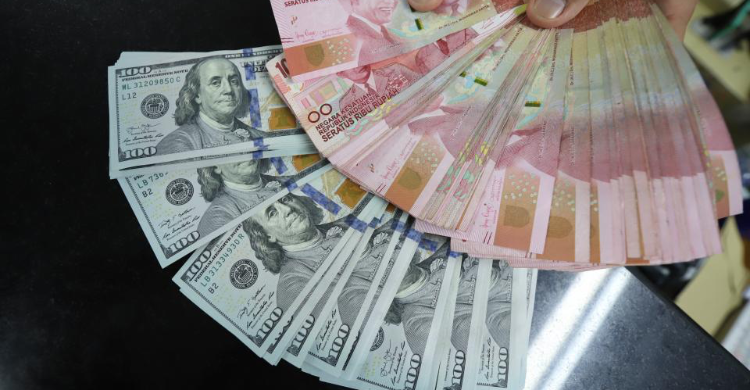 Rupiah Dibuka Melemah Tipis Ke Rp 16.424 Per Dolar AS