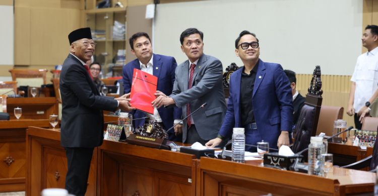RUU Polri Disahkan, PDIP Ingatkan Polisi untuk Tetap Berpihak pada Rakyat