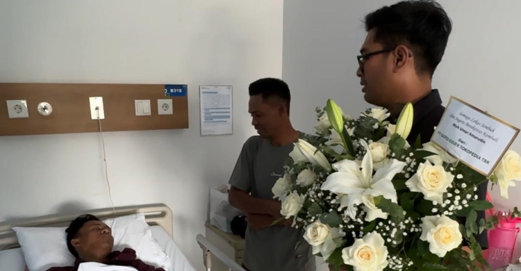 Salam Satu Aspal, Gojek Berikan Santunan dan Doa untuk Korban Mitra Driver Grab