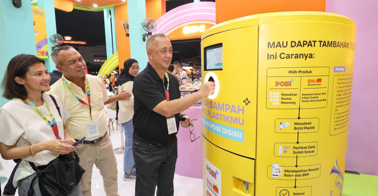 Sampah Plastik Bisa Jadi Hadiah? Yuk, Tukar di Recycle Vending Machine ...