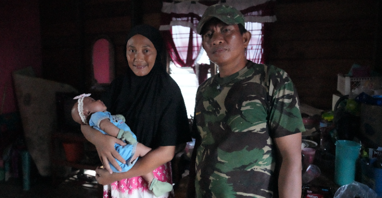 Selamatkan 20 Warga Saat Banjir Bandang, Sertu Giman Pertaruhkan Nyawa