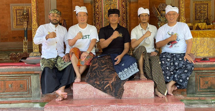 Silaturahmi Dengan Raja Di Bali, TIM 8 Perluas Dukungan Buat Prabowo