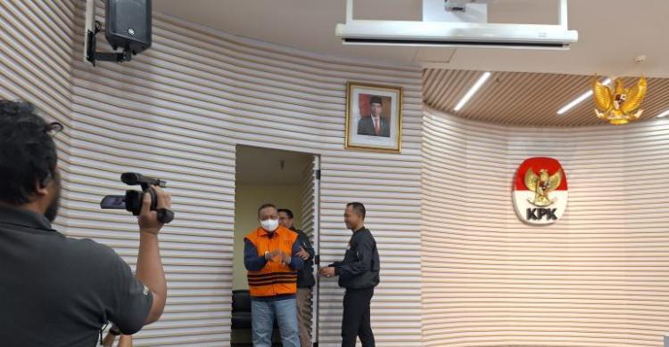 Suap Abdul Gani Kasuba Rp 1,2 M, Kadis Pendidikan Malut Imran Jakub ...