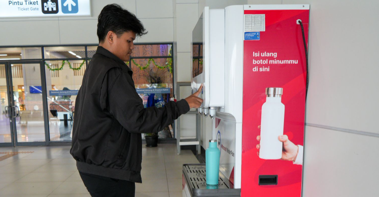 Tambah Fasilitas, KCIC Sediakan Water Station Gratis Untuk Penumpang ...