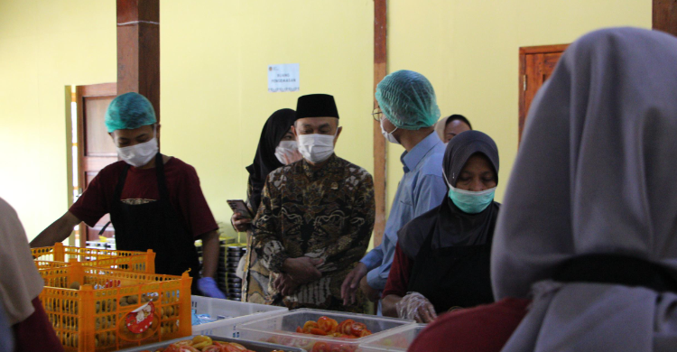 Tamsil Linrung Tinjau SPPG Di Bantul, Pastikan Proses MBG Higienis