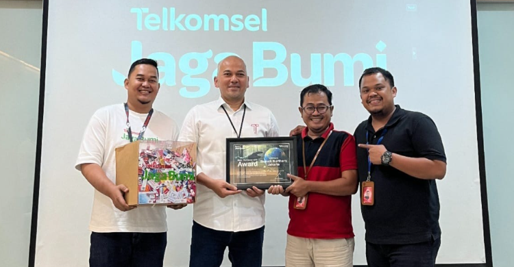 Telkomsel Regional Jakarta Daur Ulang Sim Card dan Cangkang Bekas ...