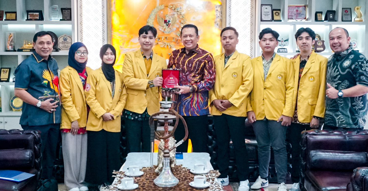 Terima DLM FH Unsoed, Bamsoet Ingatkan Pentingnya Penguatan Hukum Nasional