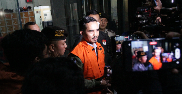 Terima Gratifikasi 18 M, KPK Tahan Eks Kepala Bea Cukai Yogyakarta Eko ...