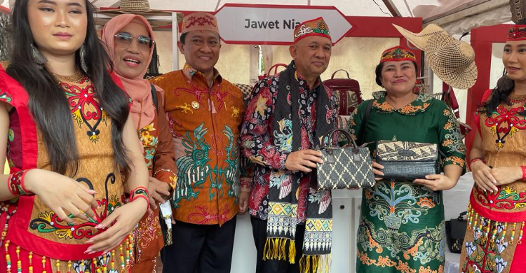 Teten Tegaskan Hilirisasi Komoditas Unggulan Daerah Perluas Lapangan ...