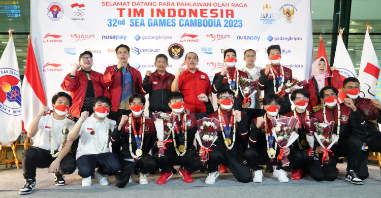 Timnas Putri Esport MLBB Persembahkan Emas Bagi Indonesia, PB ESI Haru
