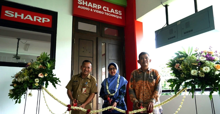 Tingkatkan Keterampilan Siswa, Sharp Resmikan Sharp Class di SMKN 29 ...