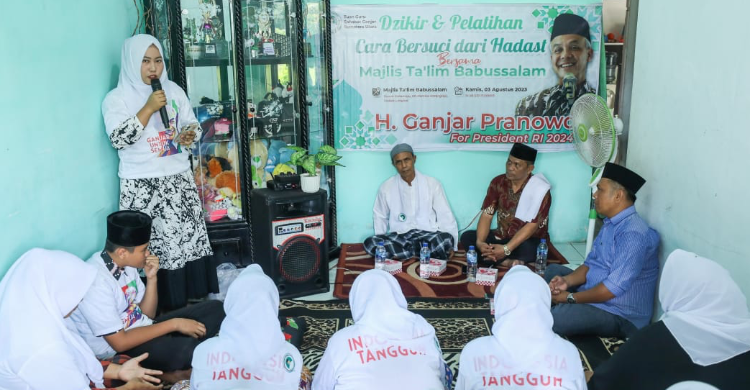 Tuan Guru Sahabat Ganjar Edukasi Warga Sumut Cara Bersuci Dari Hadas Tuan Guru Sahabat Ganjar Edukasi Warga Sumut Cara Bersuci Dari Hadas
