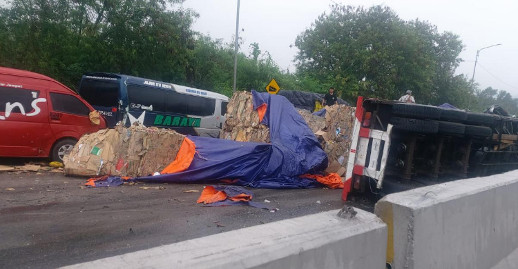 Turunkan Tim, Kemenhub Dalami Penyebab Kecelakaan Maut Di KM 92 Tol Purbaleunyi