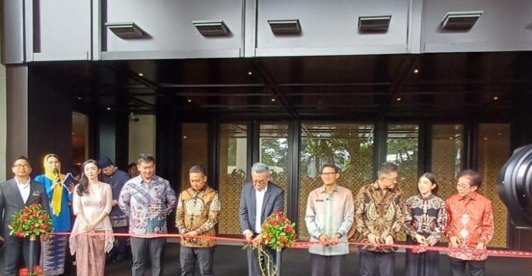 Usung Budaya Asli Indonesia, Menparekraf Apresiasi Hotel Tentrem Jakarta