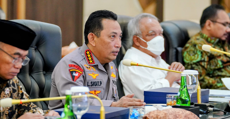 166 Ribu Personel Kepolisian Amankan Nataru Masyarakat Boleh Cuti Libur Dan Jaga Prokes